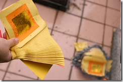 Ghost money burning : Gods worshiped at Tainan-Taiwan | Visions of Travel