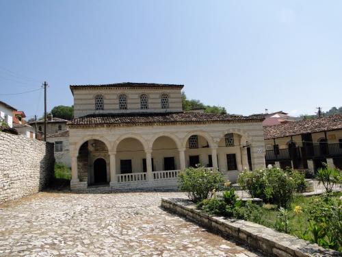 Berati–White City : Bektashism Tekke – Shabbatai Zvi | Visions of Travel