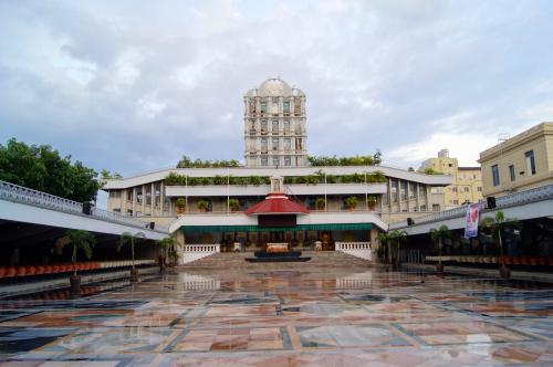 Magellan’s Cross – Basilica of Santo Niño : Cebu City | Visions of Travel