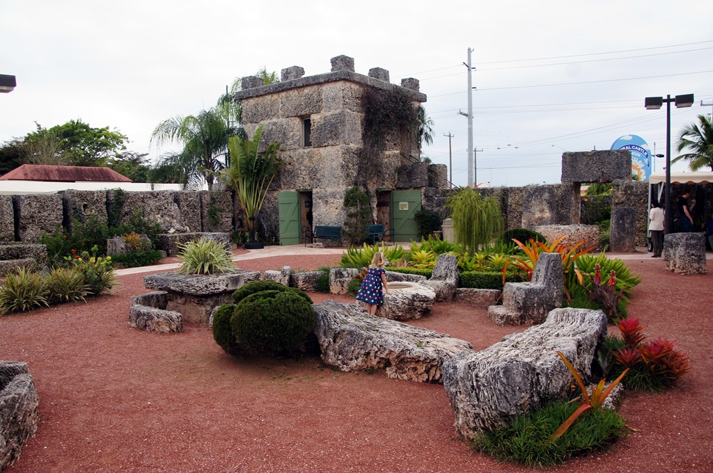 The Strange Coral Castle Museum : Miami | Visions of Travel