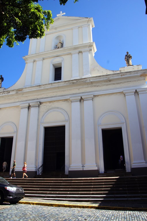 Cathedral de San Juan Bautista : Old San Juan | Visions of Travel