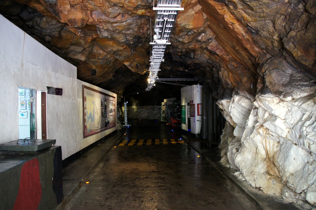 Lion Mountain Howitzer Park & Museum : Kinmen Island | Visions of Travel