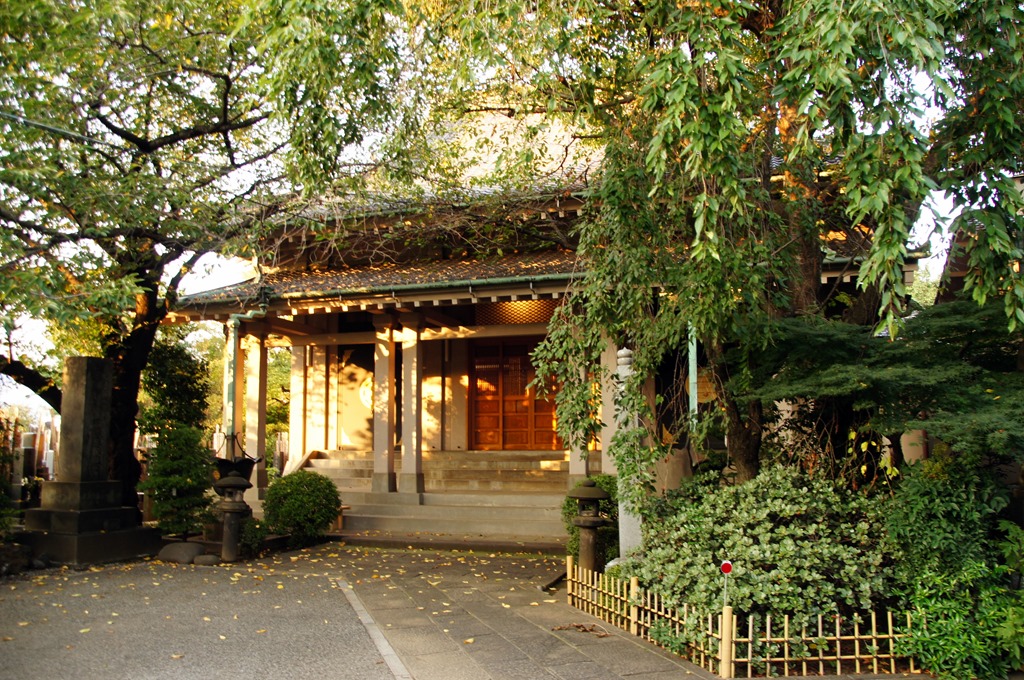 Ueno Park and Yanaka Cemetery : Tokyo | Visions of Travel