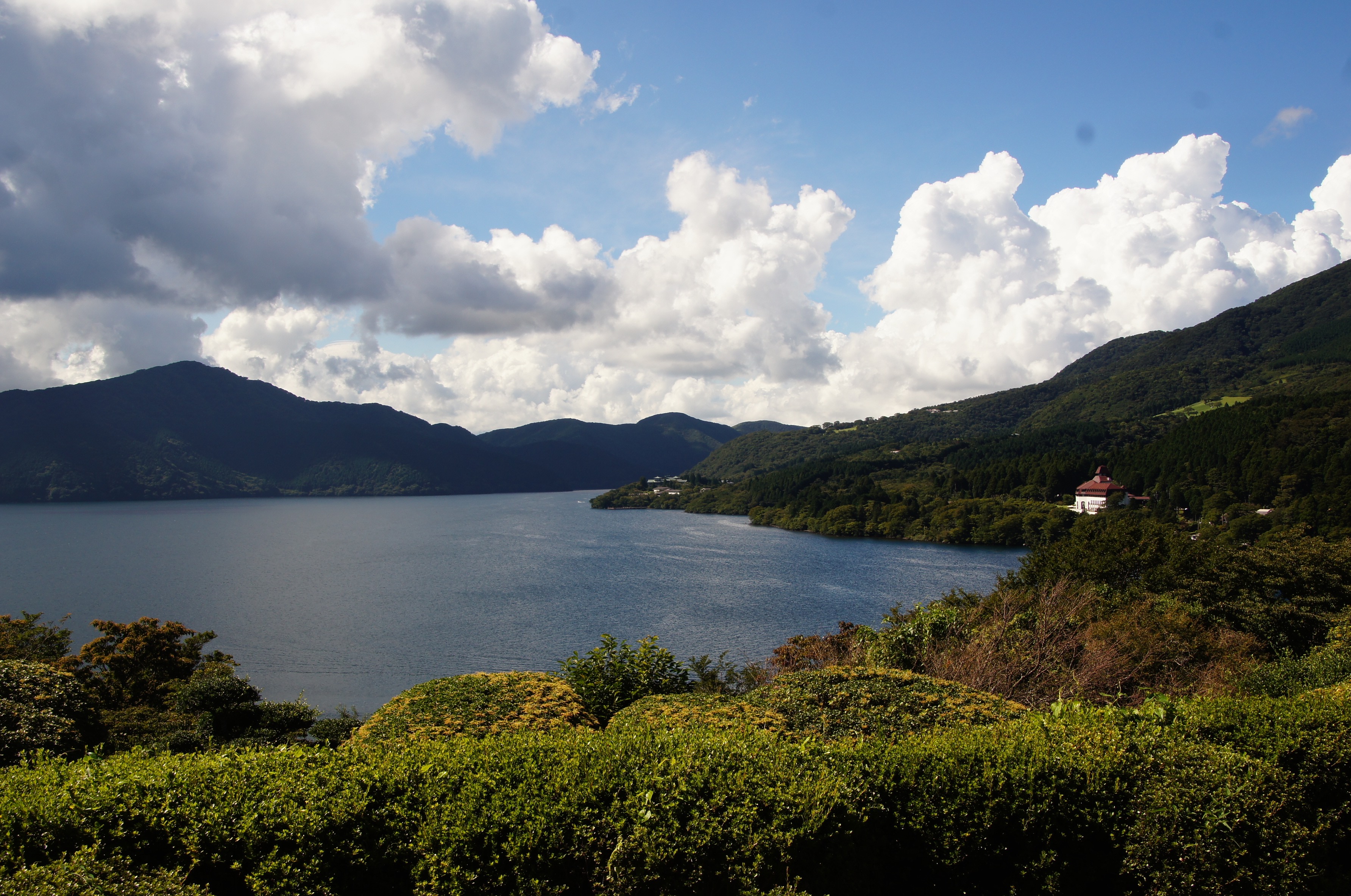 Detached Palace Garden and Old Tokaido & Checkpoint : Hakone | Visions ...