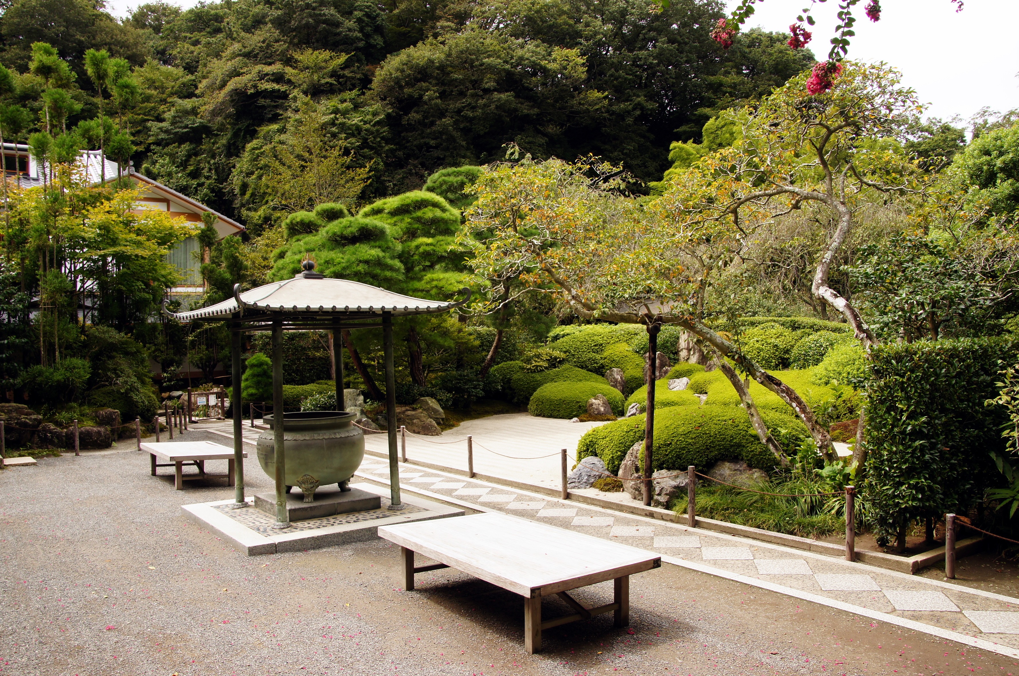 Meigetsuin Temple : Kamakura Japan | Visions of Travel