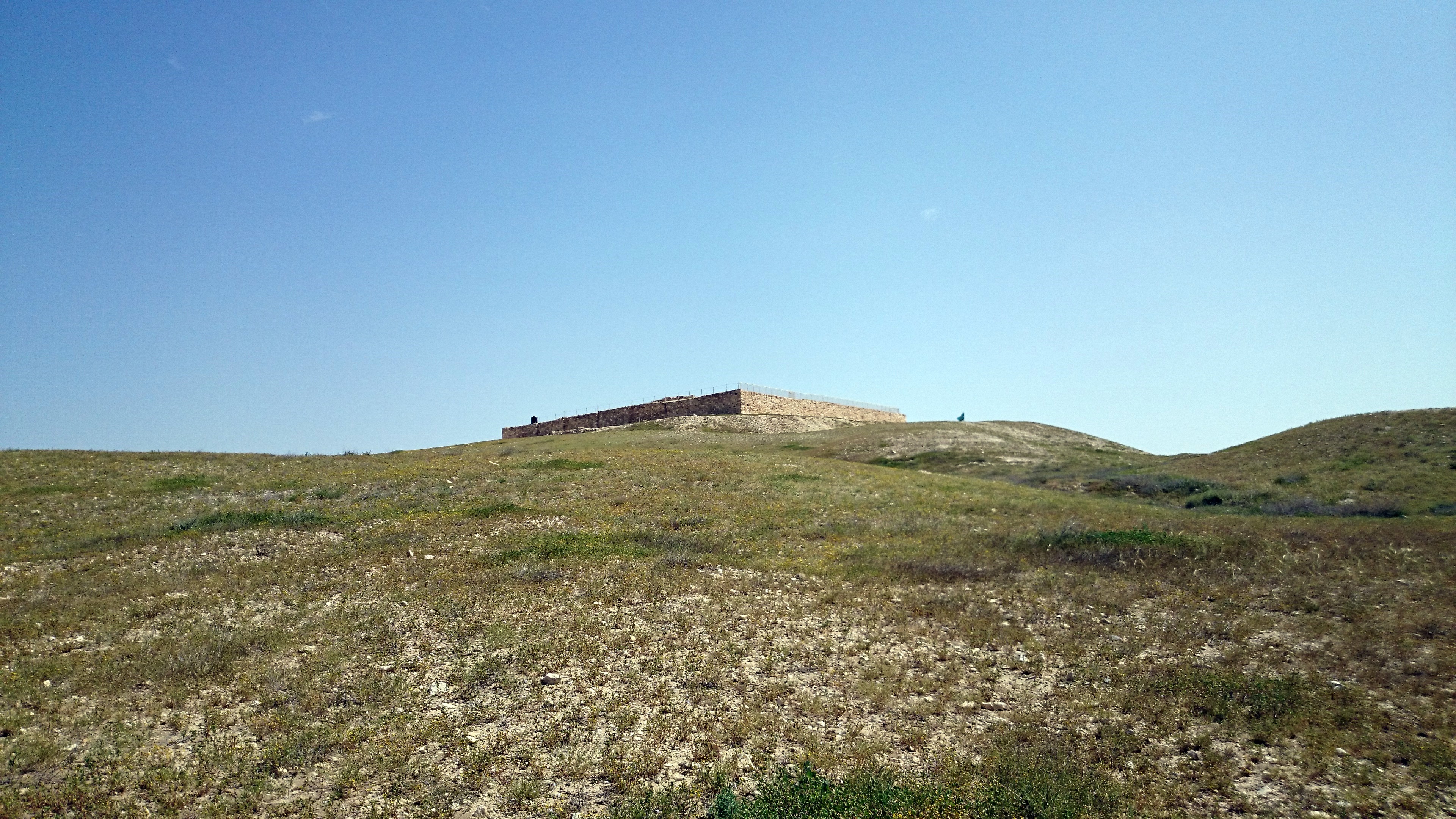 The ancient city of Tel Arad : Negev – Southern Israel | Visions of Travel