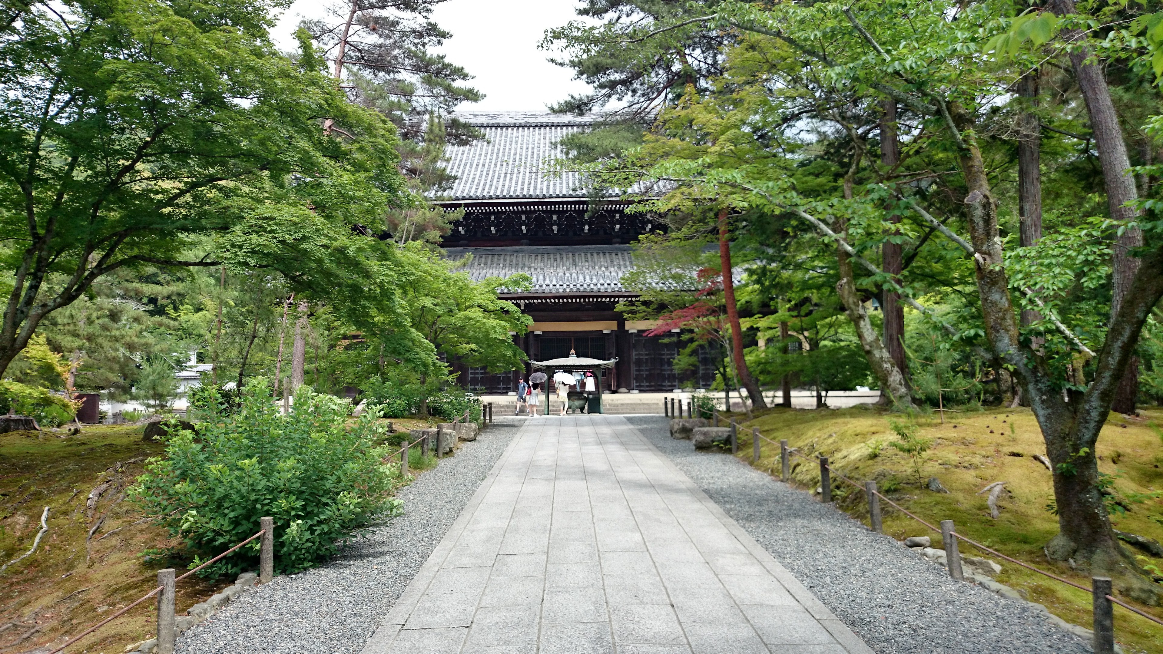Ginkaku-ji temple path : Ancient Kyoto walks | Visions of Travel