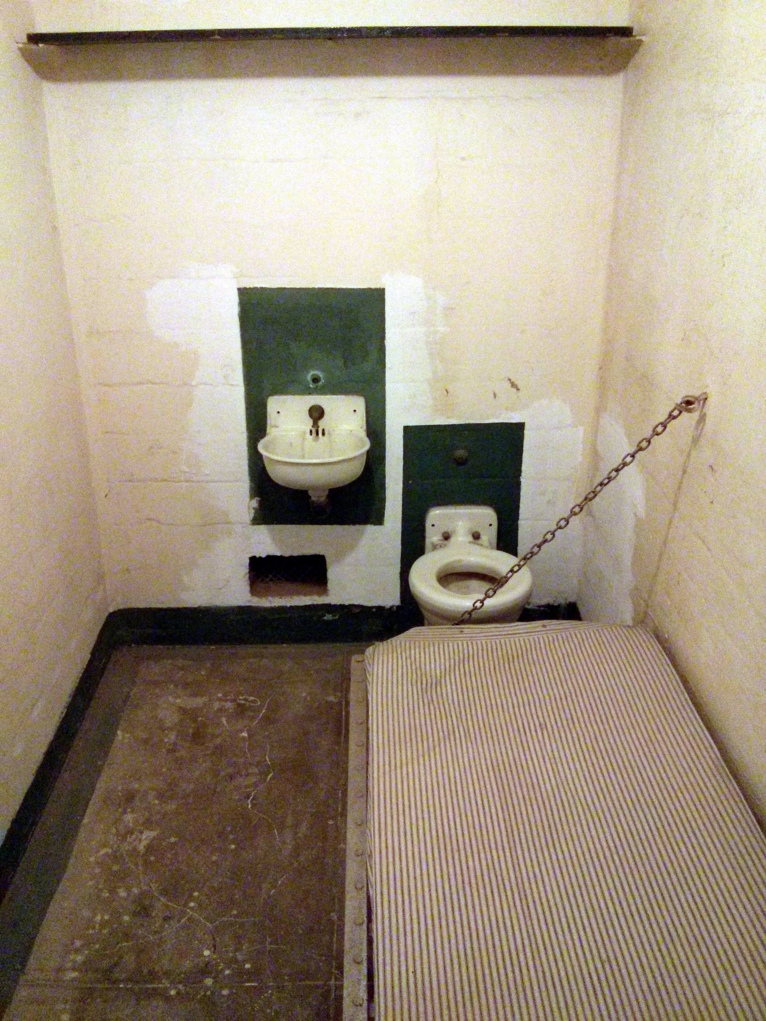 Alcatraz Prison Tour : San Francisco | Visions of Travel