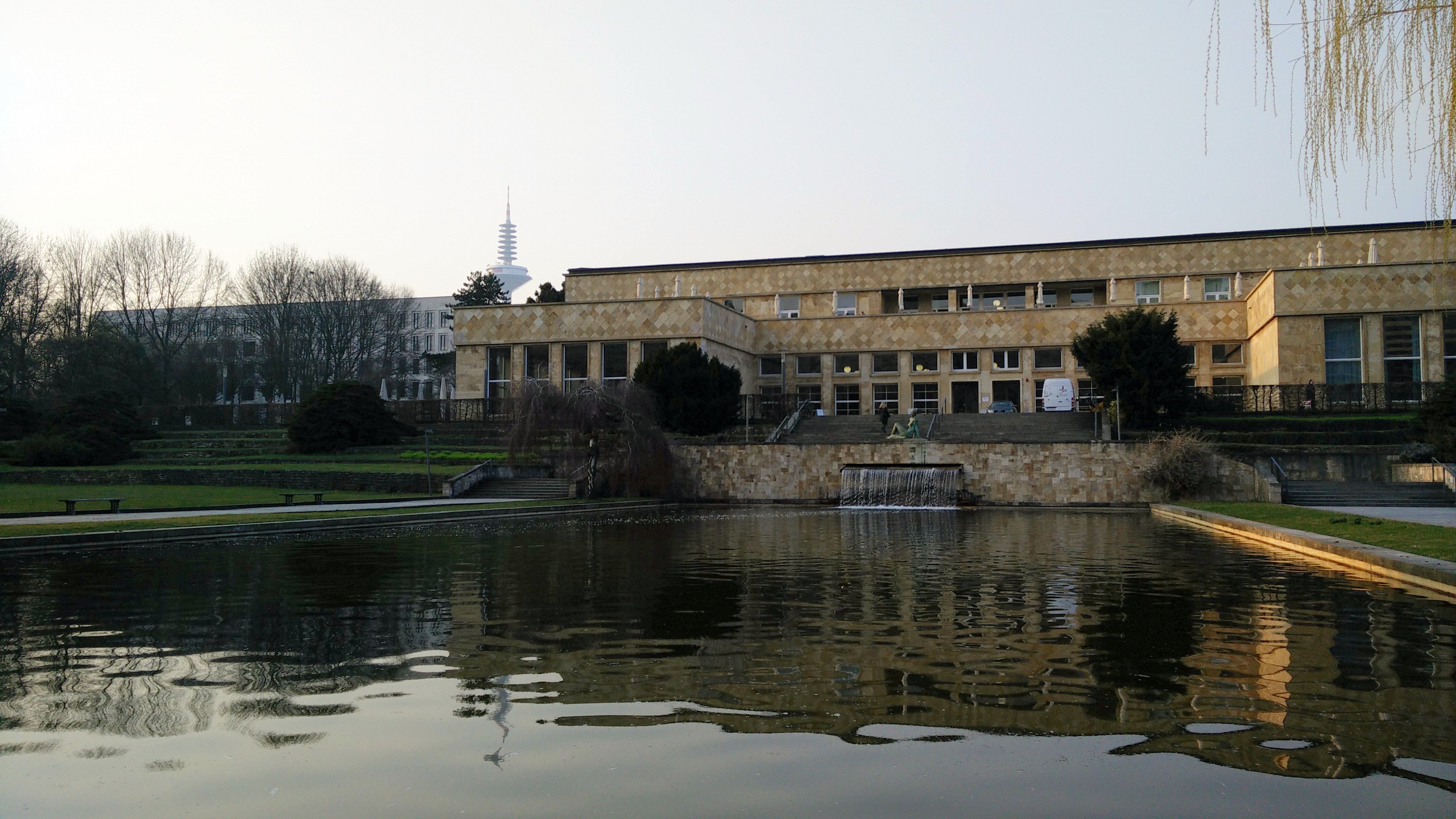 Goethe University campus, Grüneburg Park, and Korean Garden : Frankfurt ...