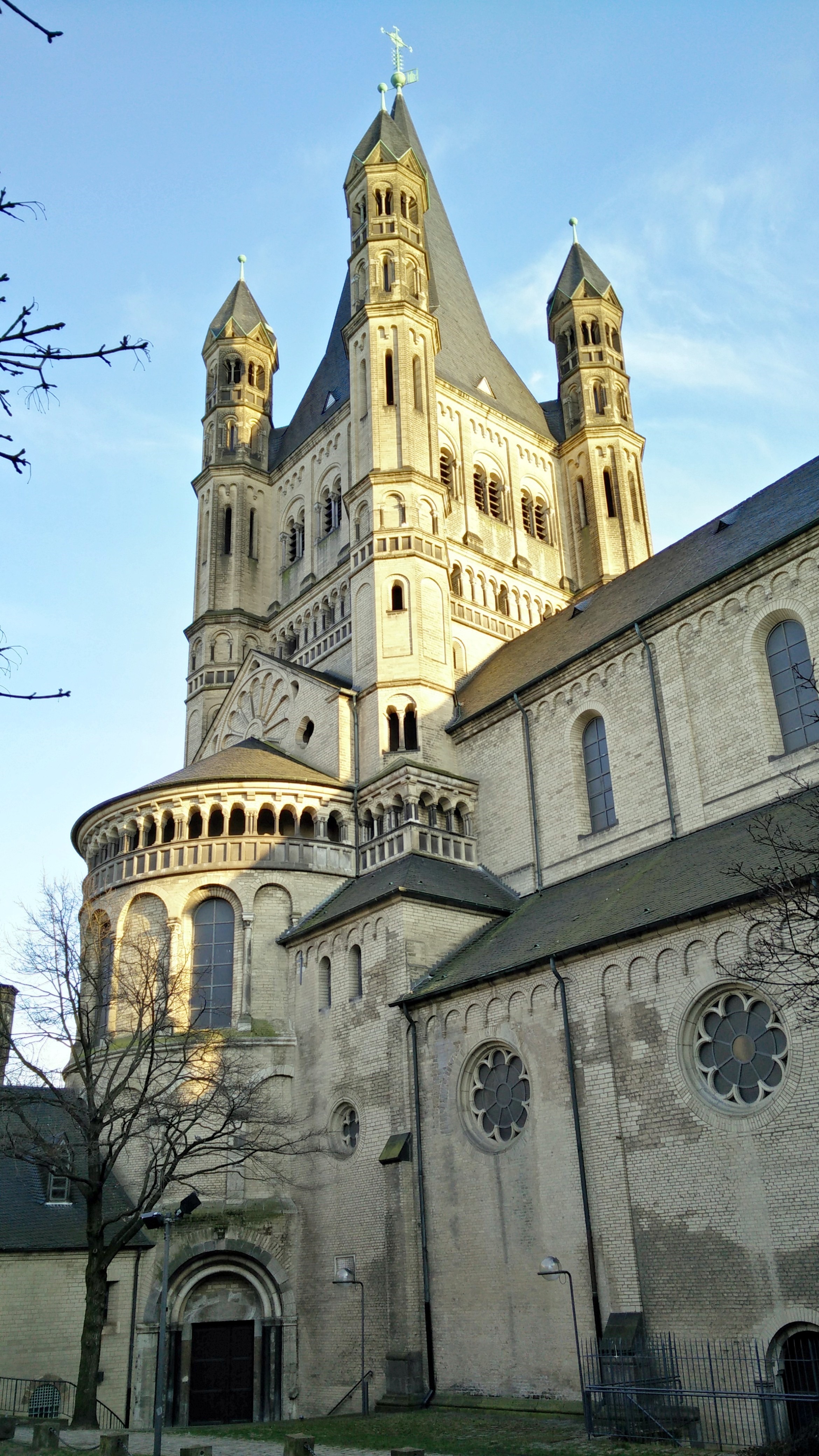 Monasteries and Churches walk through Cologne Old Town | Visions of Travel