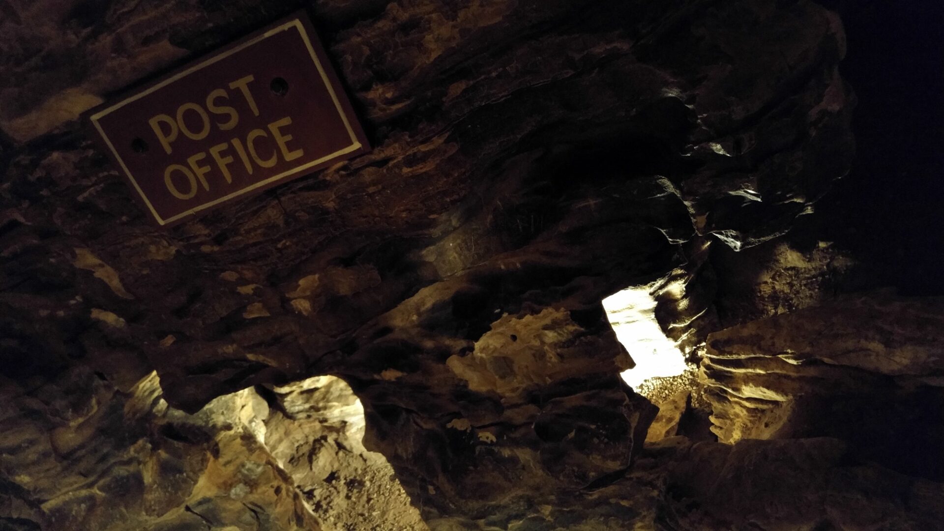 Following Tom Sawyer into Mark Twain Cave : Hannibal Missouri | Visions ...