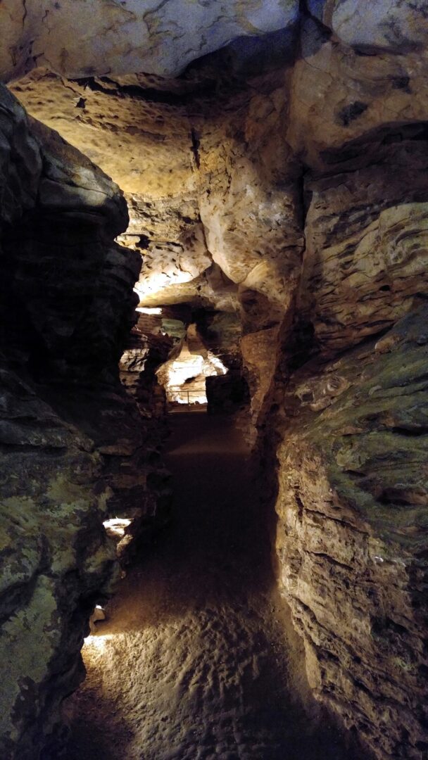 Following Tom Sawyer into Mark Twain Cave : Hannibal Missouri | Visions ...