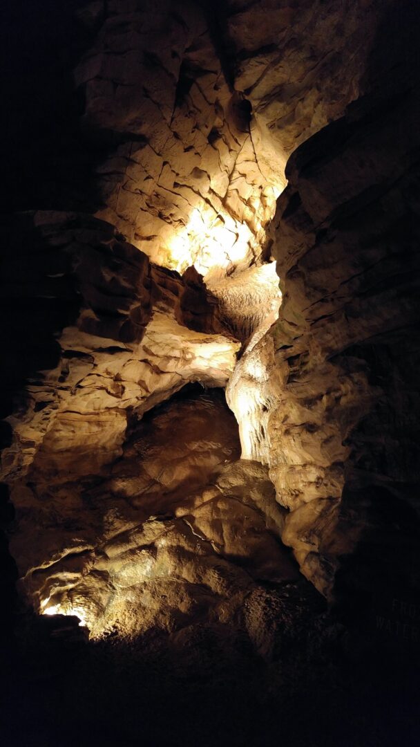 Following Tom Sawyer into Mark Twain Cave : Hannibal Missouri | Visions ...