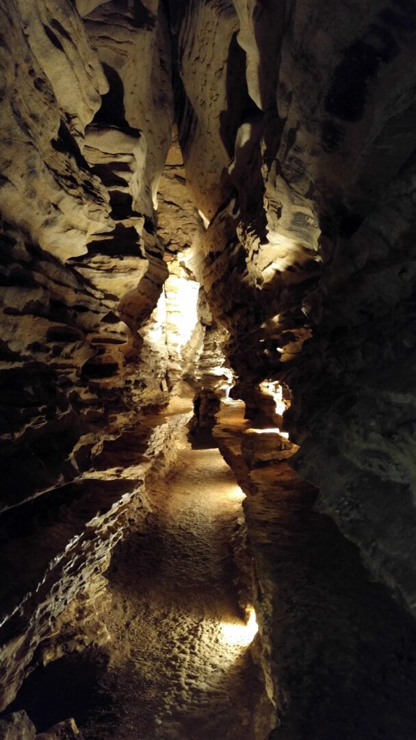 Following Tom Sawyer into Mark Twain Cave : Hannibal Missouri | Visions ...