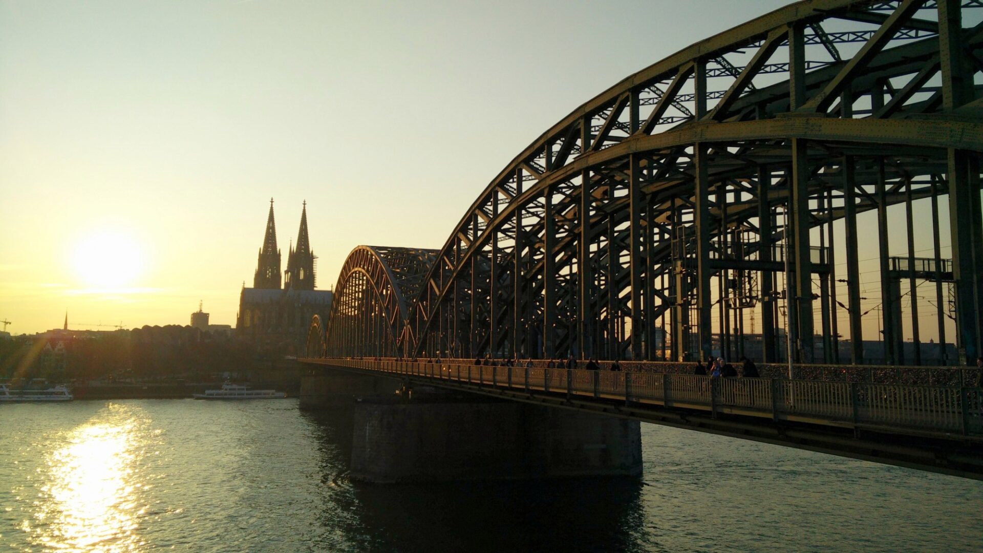 Historic Old Town of Cologne : Germany | Visions of Travel