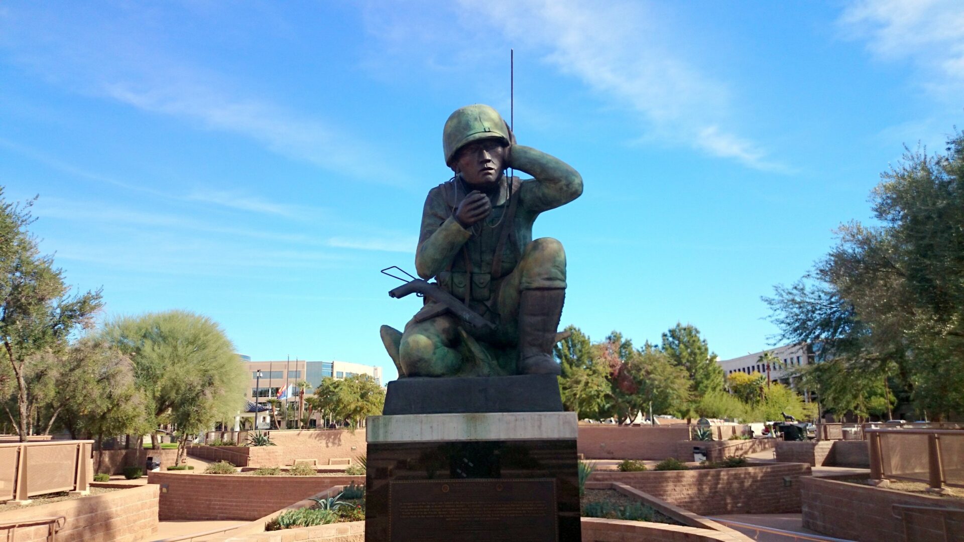 War memorial and Arizona capitol building : Phoenix | Visions of Travel