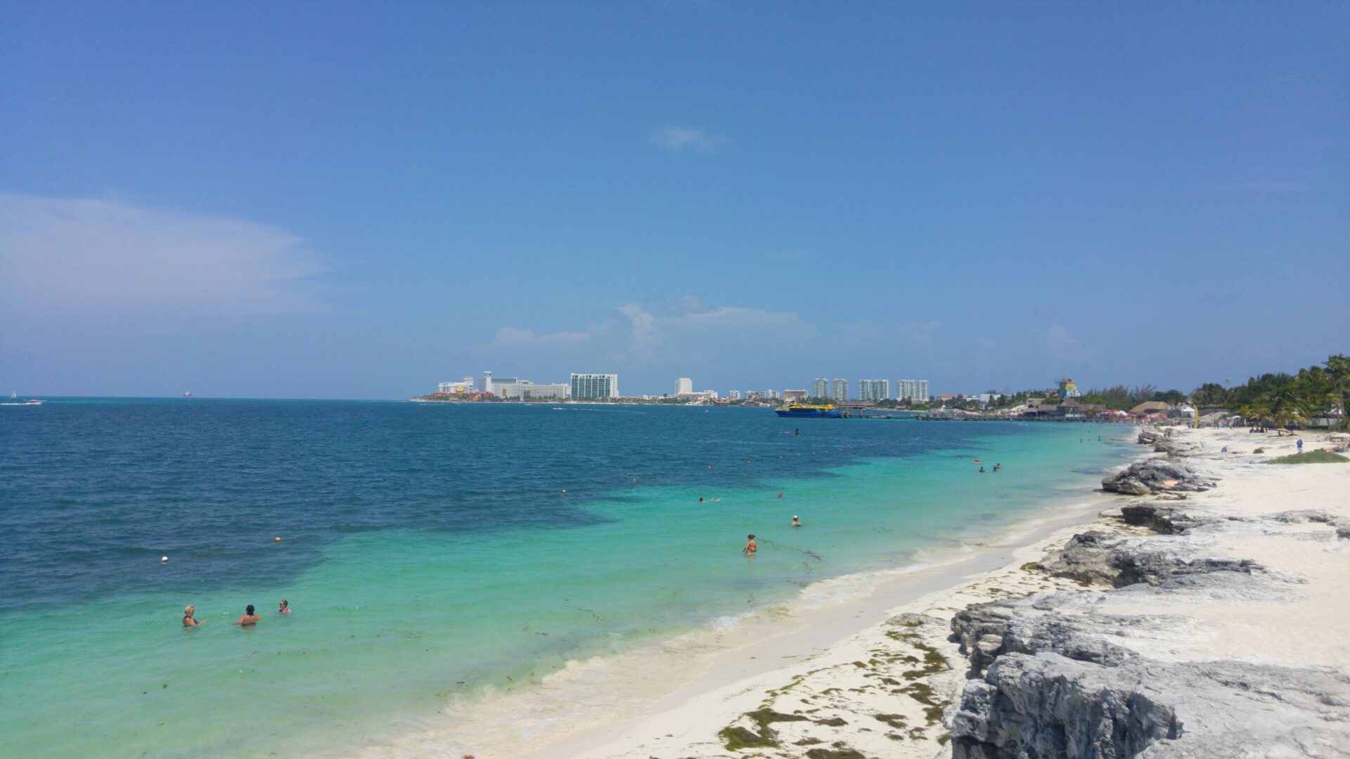 Cancun gorgeous white-sand beaches : Mexico | Visions of Travel