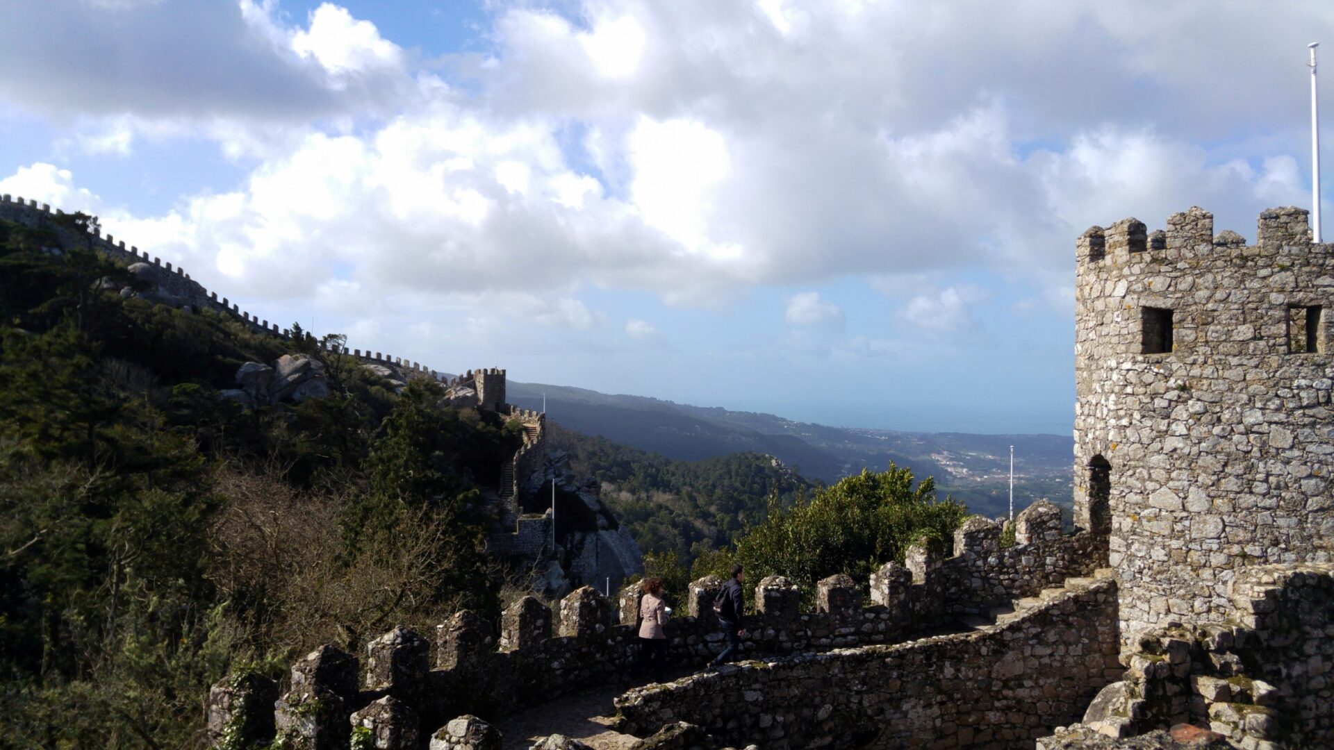 Castelo dos Mouros : Sintra Portugal | Visions of Travel