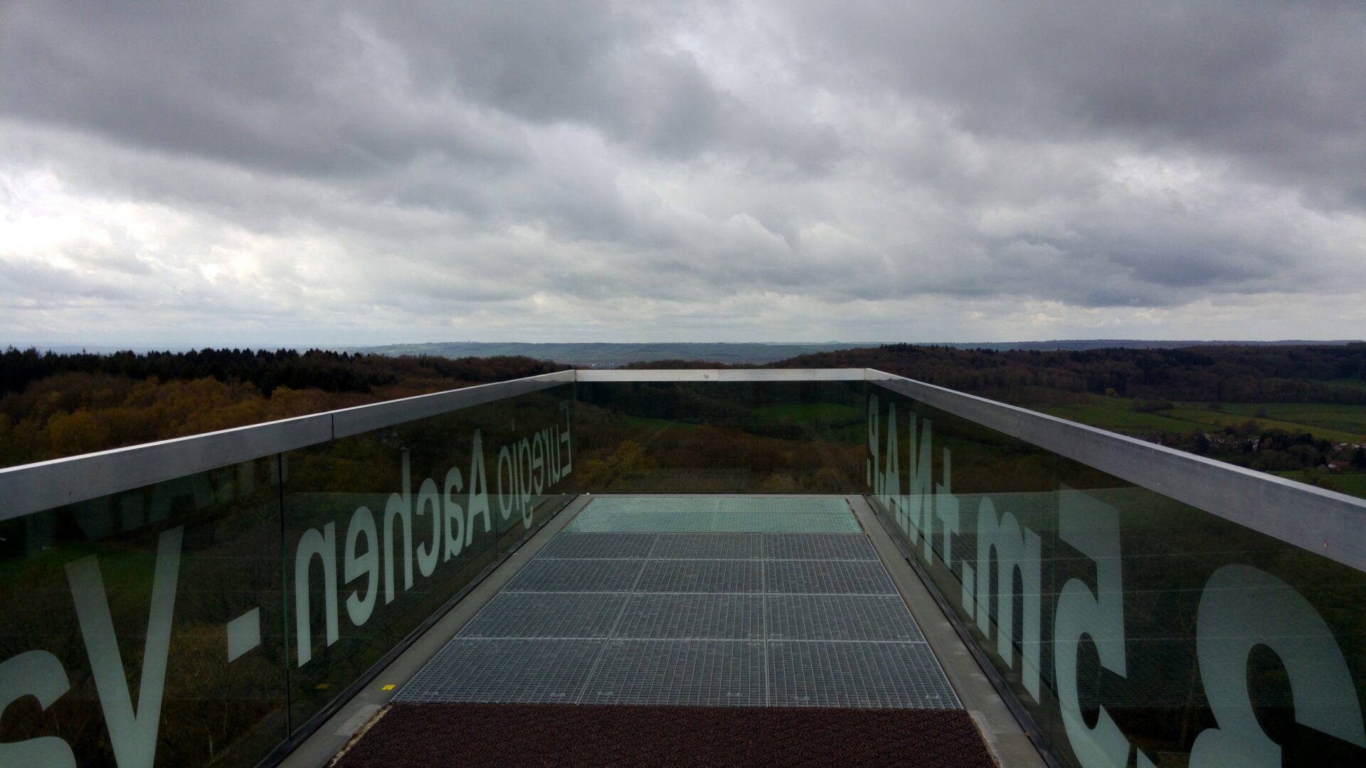 Wilhelmina Tower 3-country scenic views : Vaalserberg | Visions of Travel