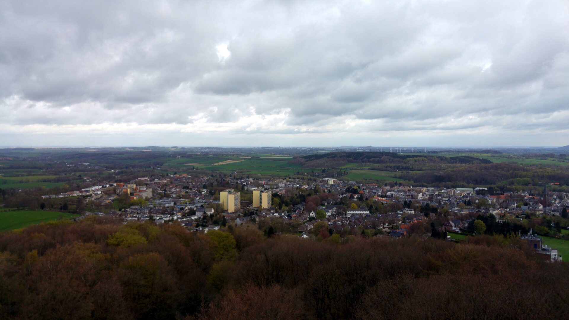 Wilhelmina Tower 3-country scenic views : Vaalserberg | Visions of Travel