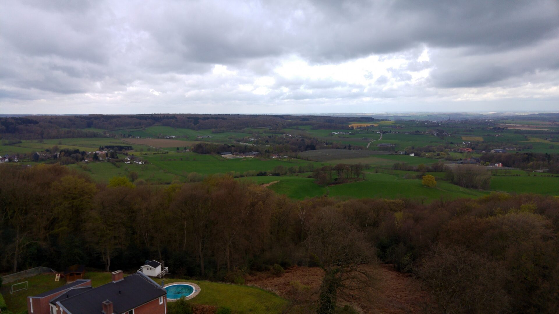 Wilhelmina Tower 3-country scenic views : Vaalserberg | Visions of Travel