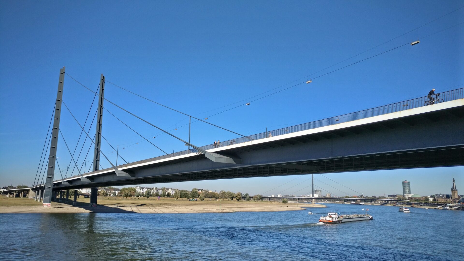 Visions of Dusseldorf : Germany | Visions of Travel