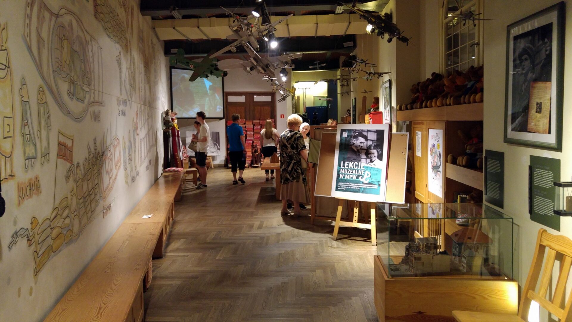 Warsaw Uprising Resistance Museum | Visions of Travel