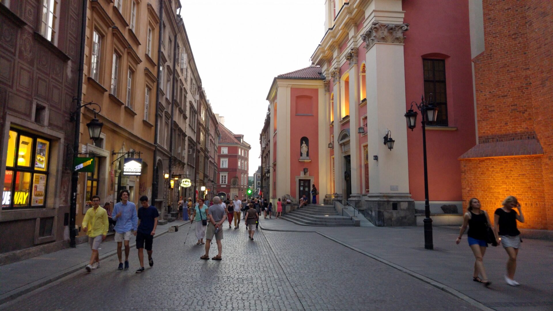 Historic old town center & Ogrod Saski : Warsaw | Visions of Travel