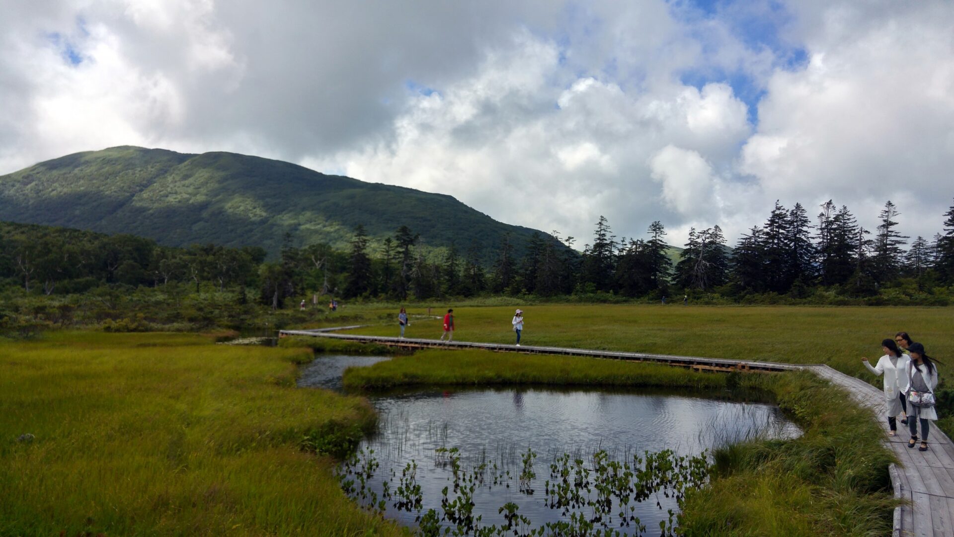 Shinsen-numa Wetland Swamp : Niseko | Visions of Travel