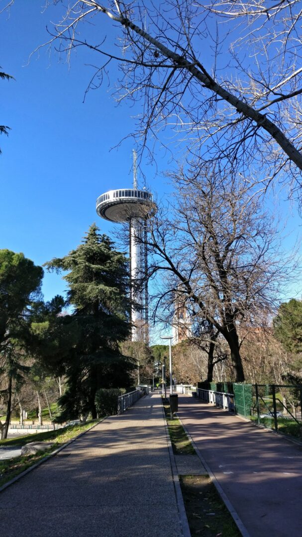 Faro de Moncloa observation deck : Madrid | Visions of Travel