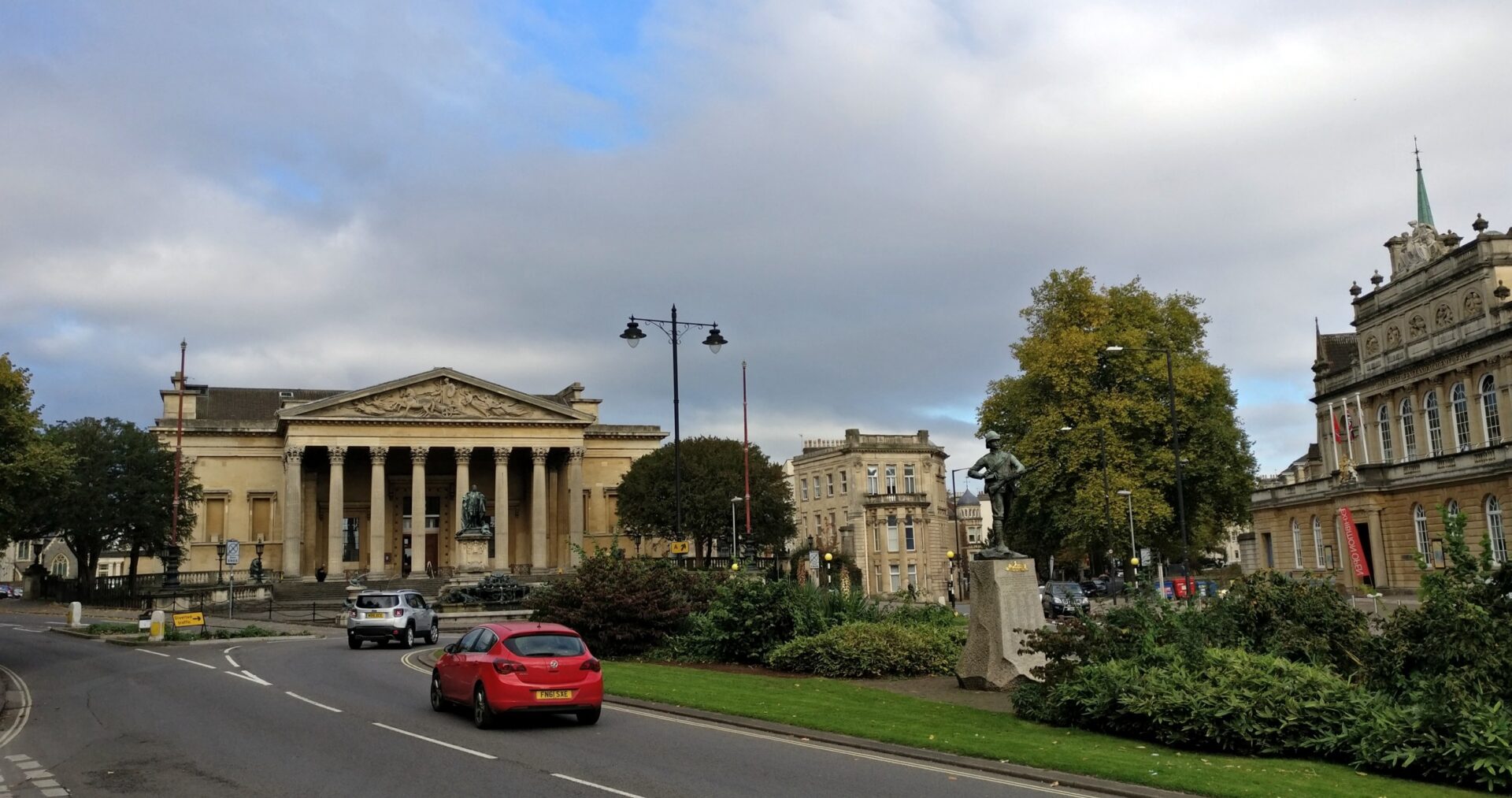 Walking tour around Bristol : England | Visions of Travel