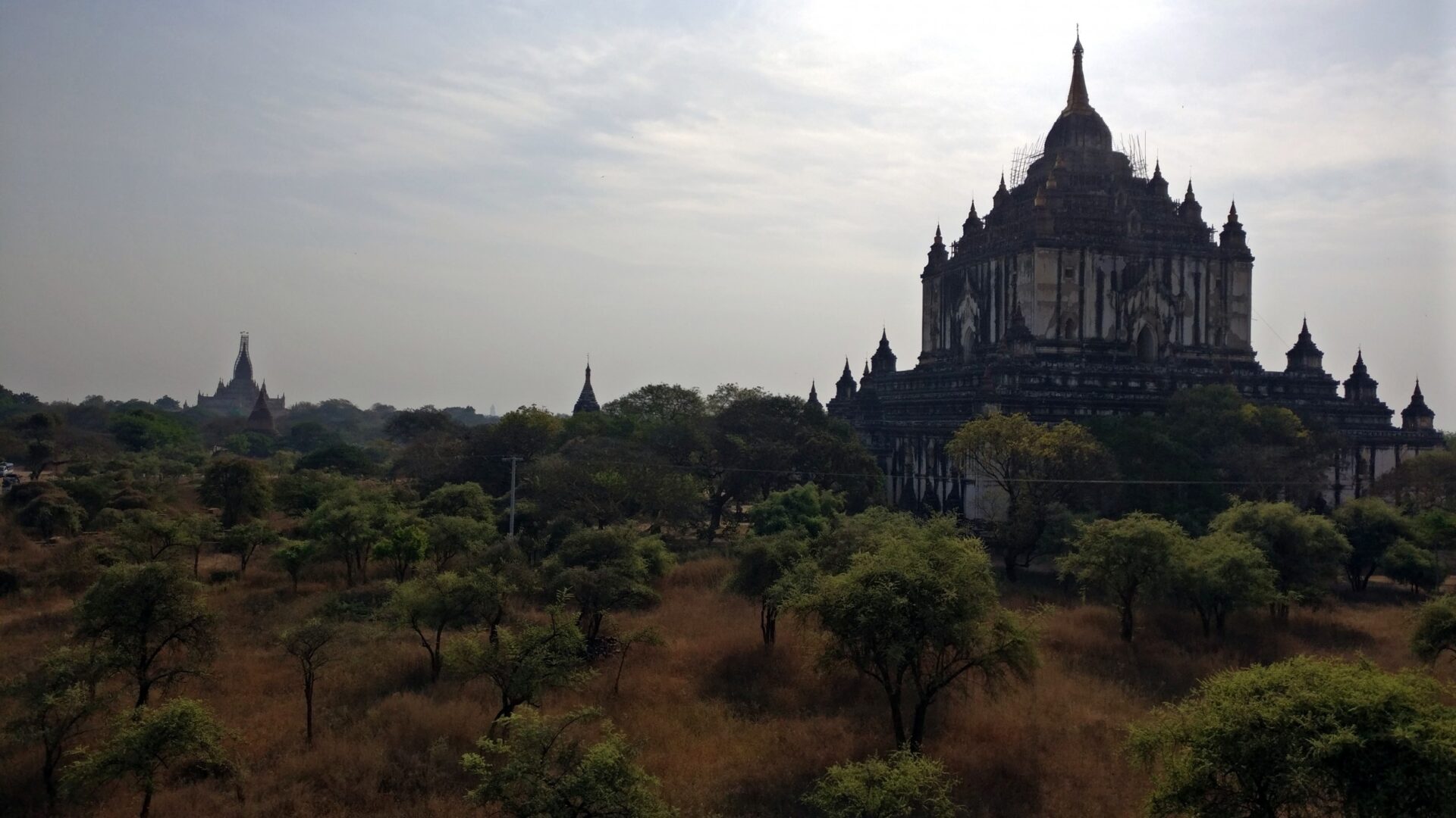 Bagan Day 1 Temple Run Part 1 : Burma | Visions of Travel