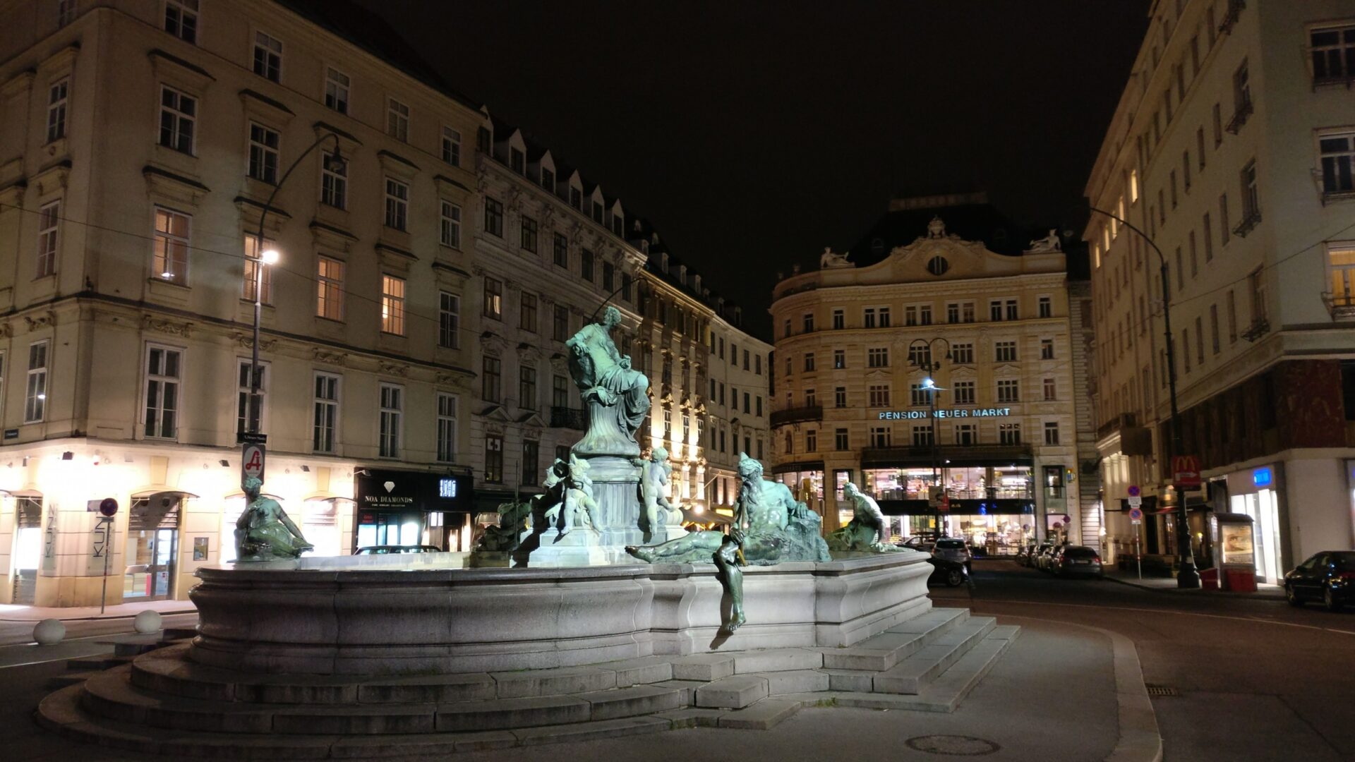 St. Stephen’s Cathedral & Old town : Vienna | Visions of Travel