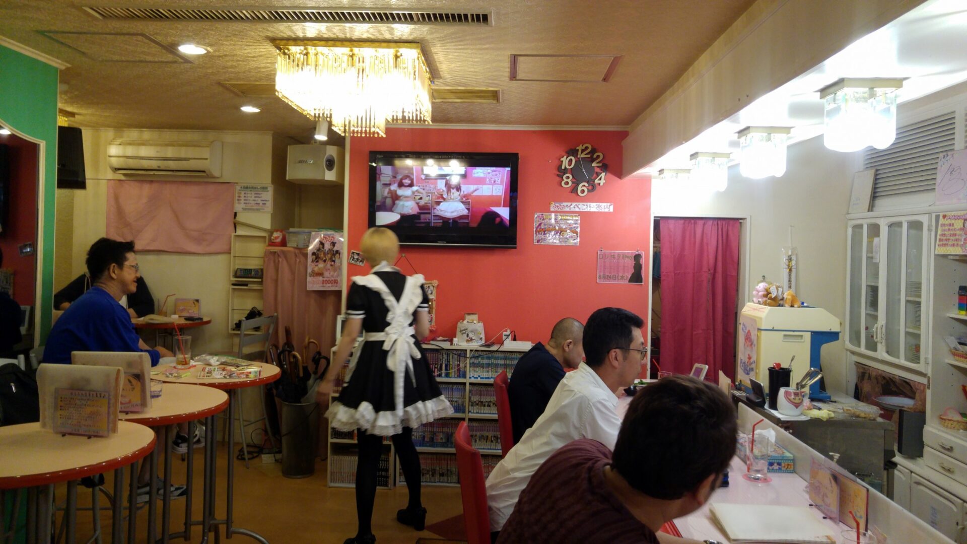 TV Clock Tower, Ramen Street & Maid Cafe : Susukino | Visions of Travel