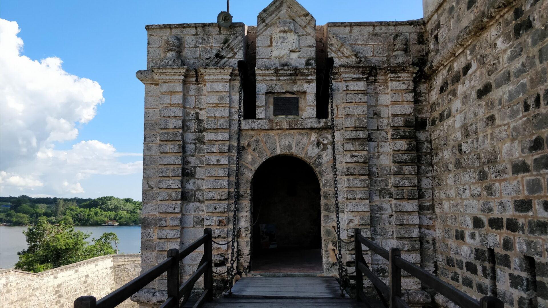 Castillo de Jagua : Cienfuegos Cuba | Visions of Travel