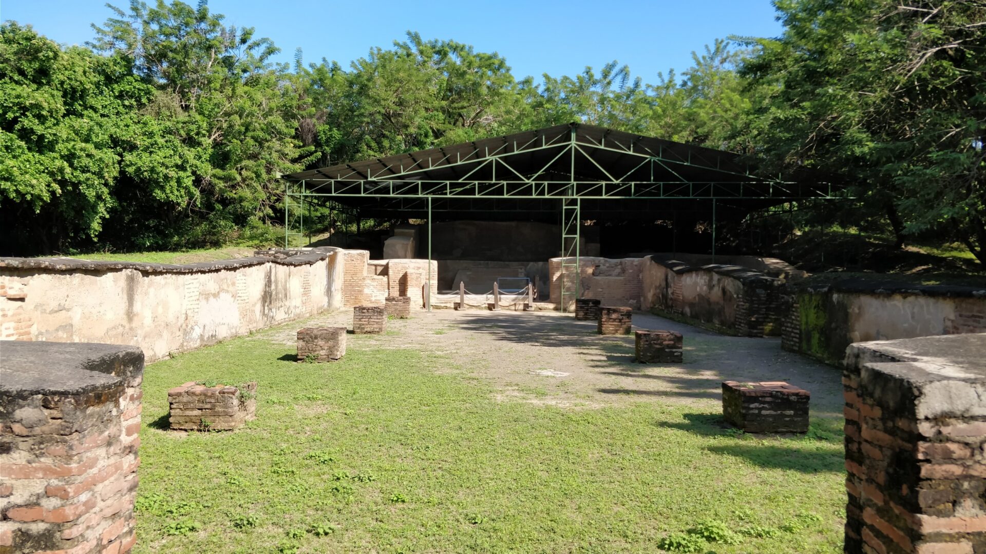 San Jacinto & Ruinas de Leon Viejo : Nicaragua | Visions of Travel