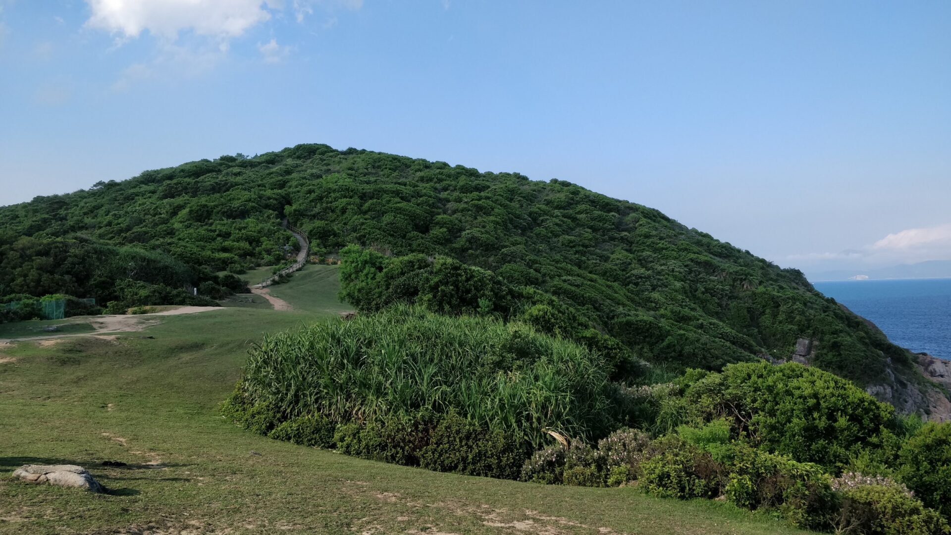 Tap Mun Grass Island Hike : Hong Kong | Visions of Travel