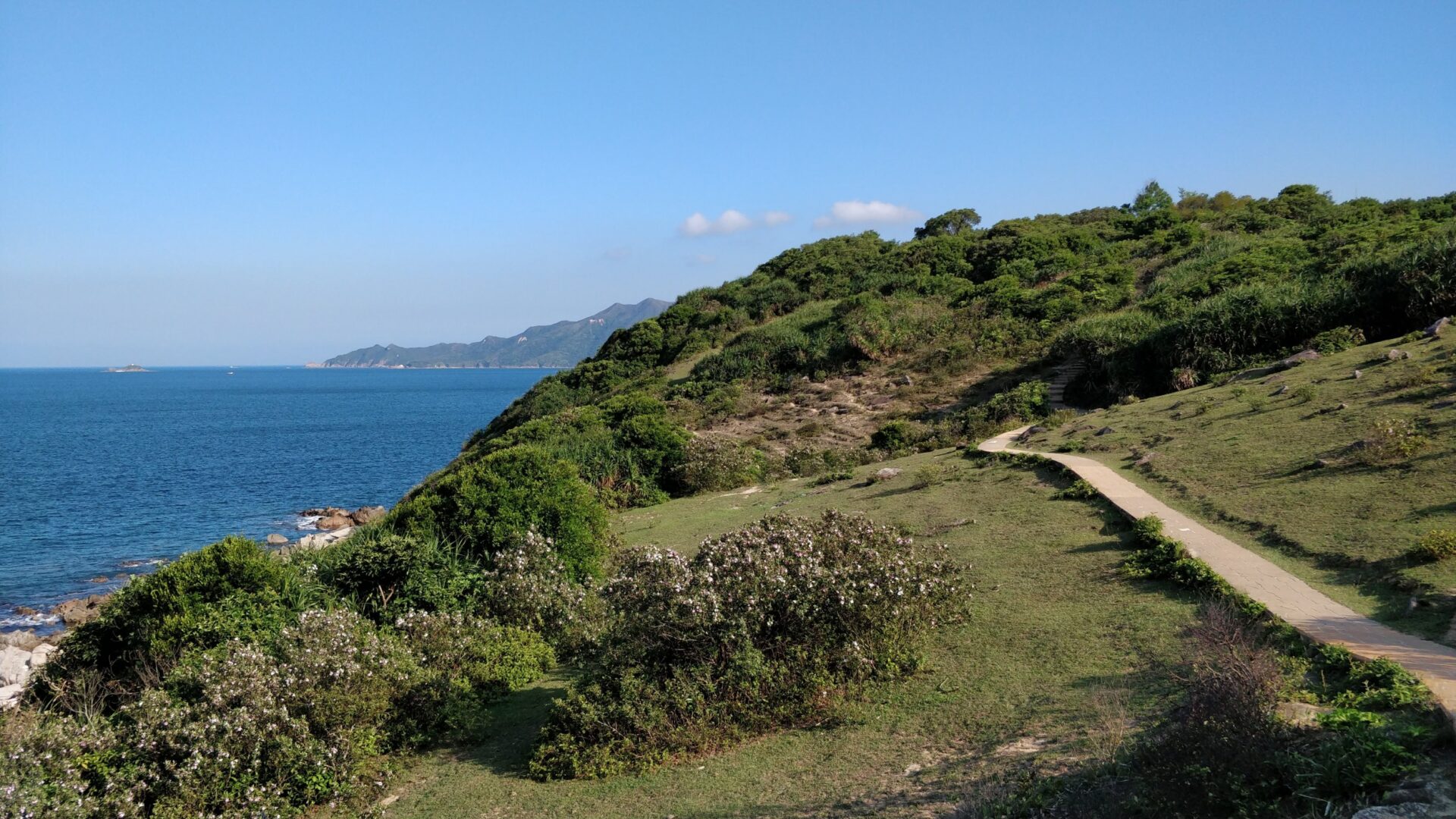 Tap Mun Grass Island Hike : Hong Kong | Visions of Travel