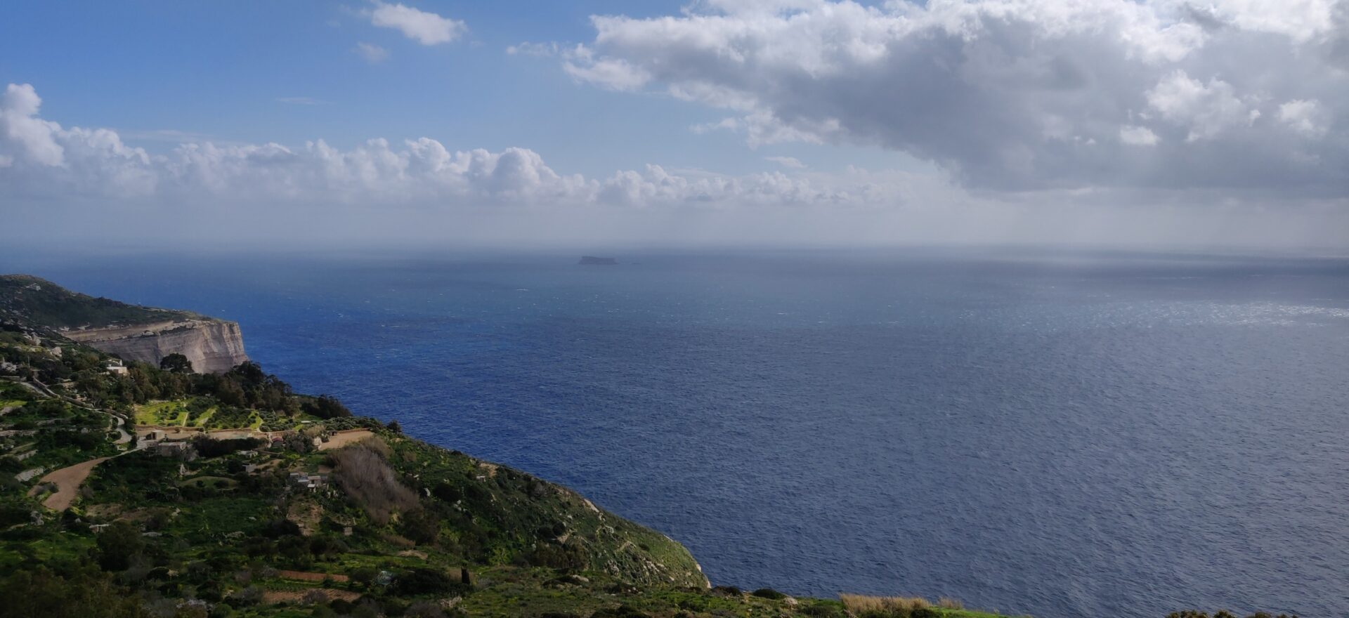 Dingli cliffs, Ħaġar Qim, & Blue Grotto : Malta | Visions of Travel