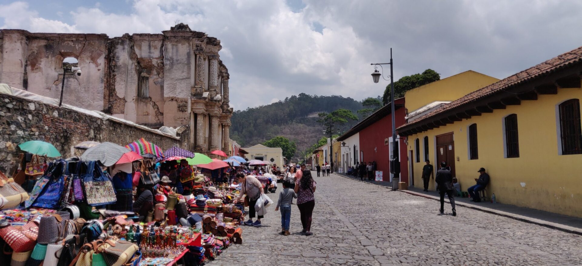 Walking tour of Antigua : Guatemala | Visions of Travel