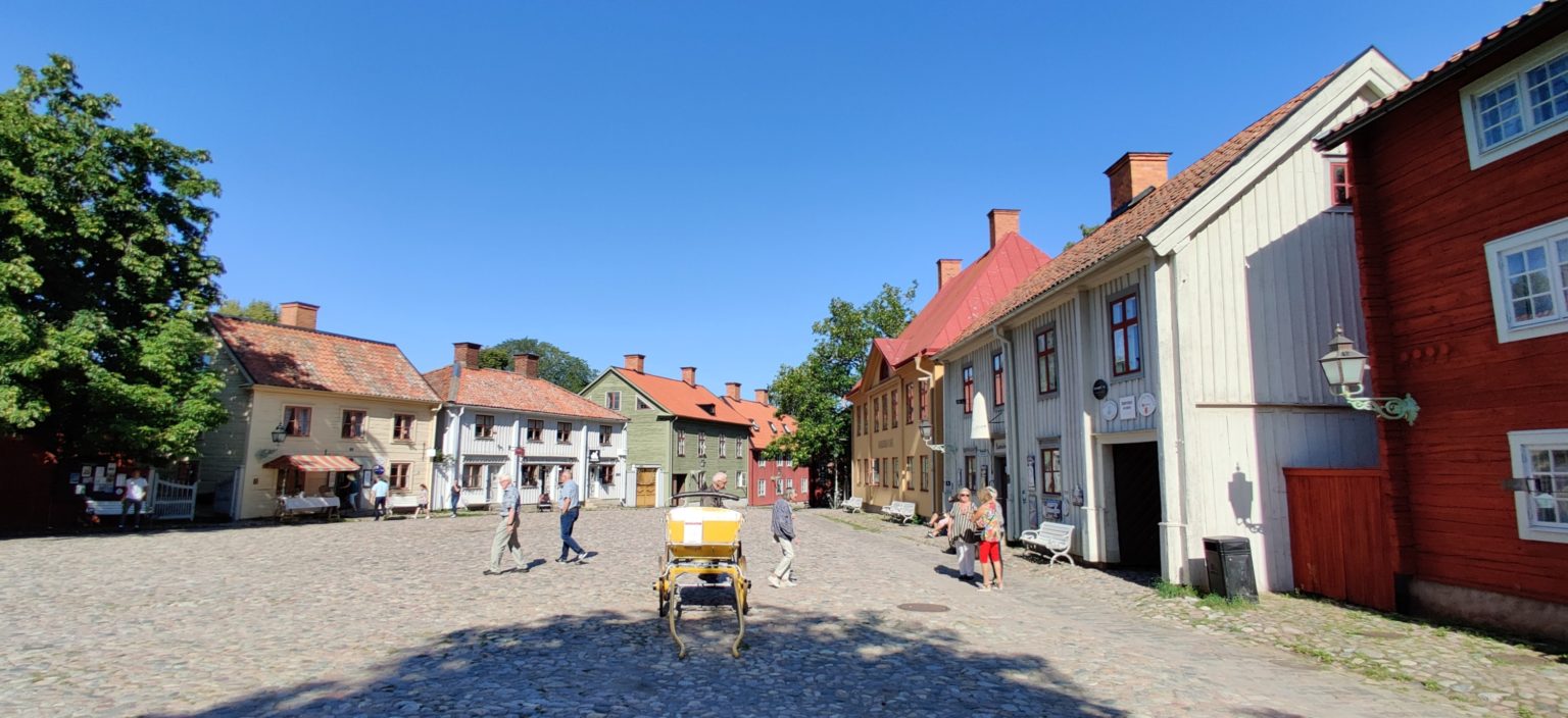 Walking tour of Linkoping : Sweden | Visions of Travel