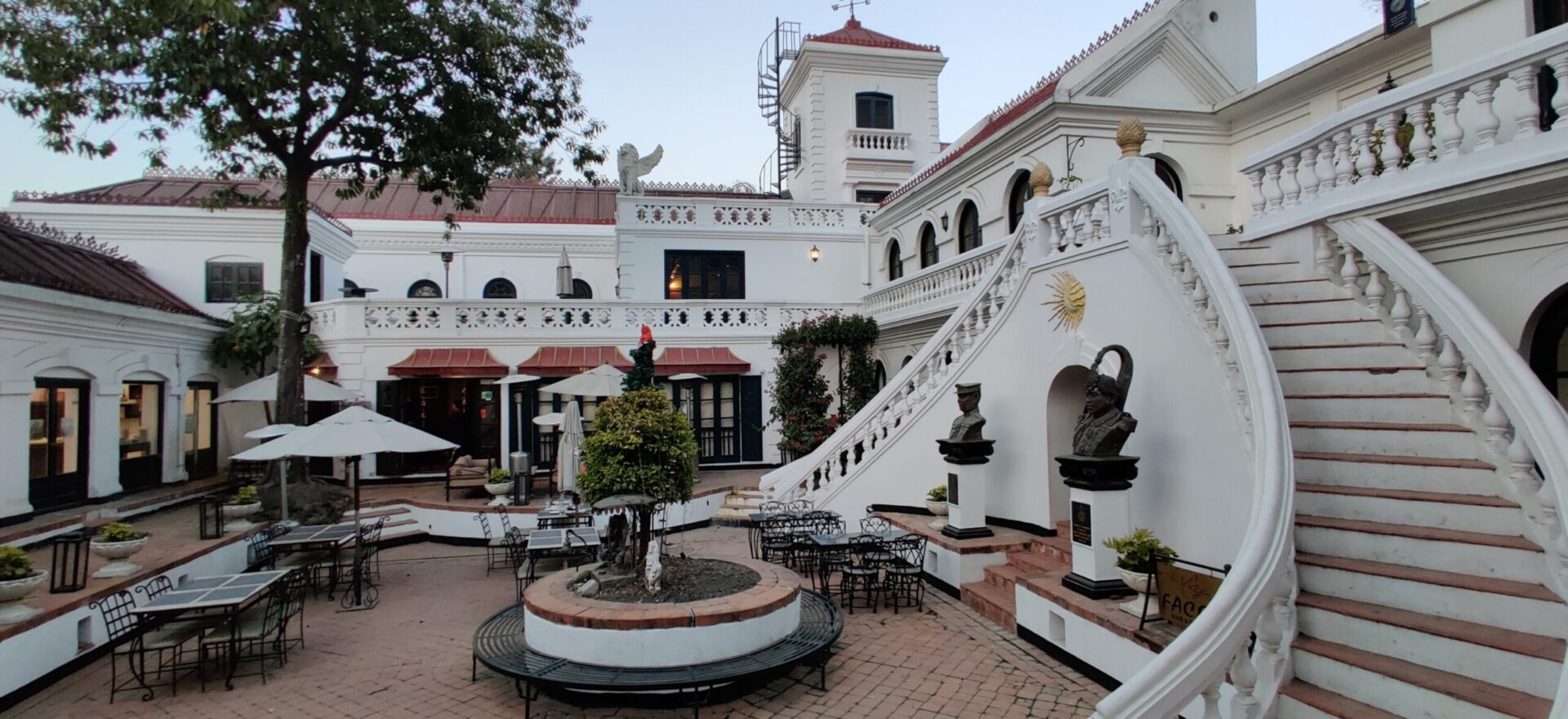 Baber Mahal Vilas Hotel & Shopping : Kathmandu | Visions of Travel