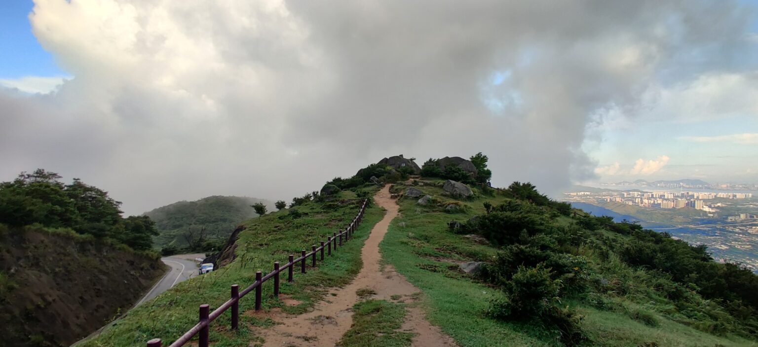 Tai Mo Shan Country Park hike : Hong Kong | Visions of Travel