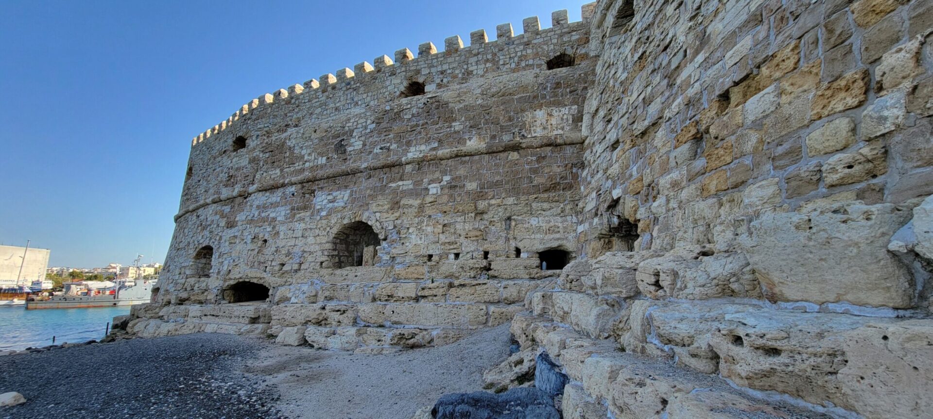 Rocca a Mare Fortress : Heraklion | Visions of Travel