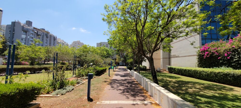 Bar Ilan University campus walk : Israel | Visions of Travel