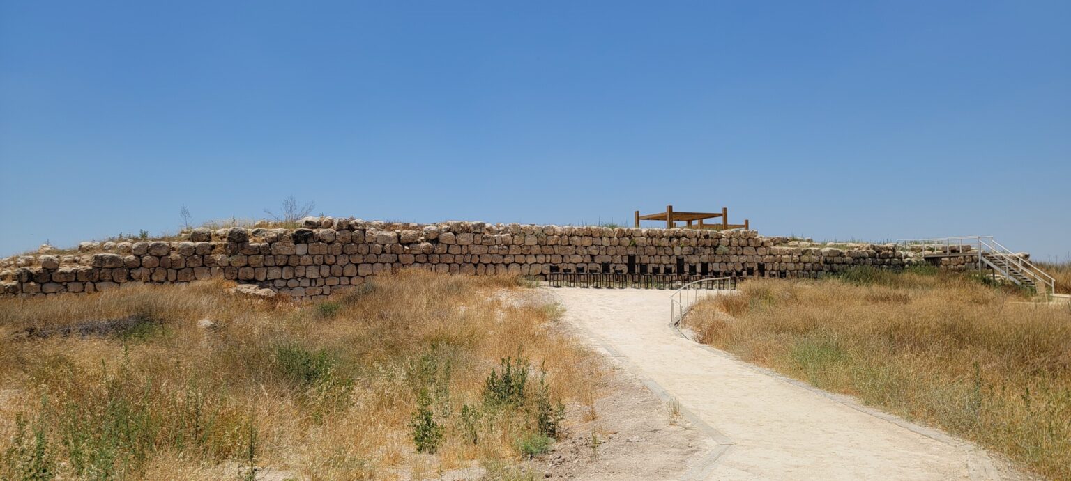 Tel Lachish Tel Beer Sheva : Southern Israel | Visions of Travel